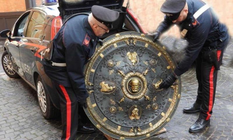 H ασπίδα του Γκαριμπάλντι, έργο τέχνης χαμένο εδώ και 20 χρόνια ...