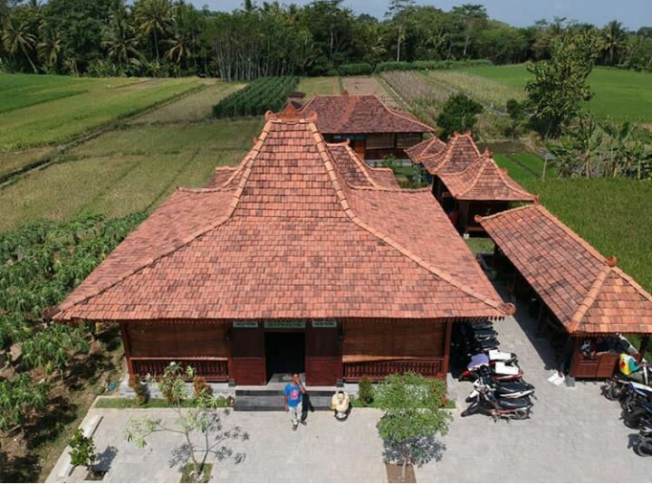 Njajan di Joglo Buk Renteng Sleman, Berasa Makan di Tengah Areal Persawahan