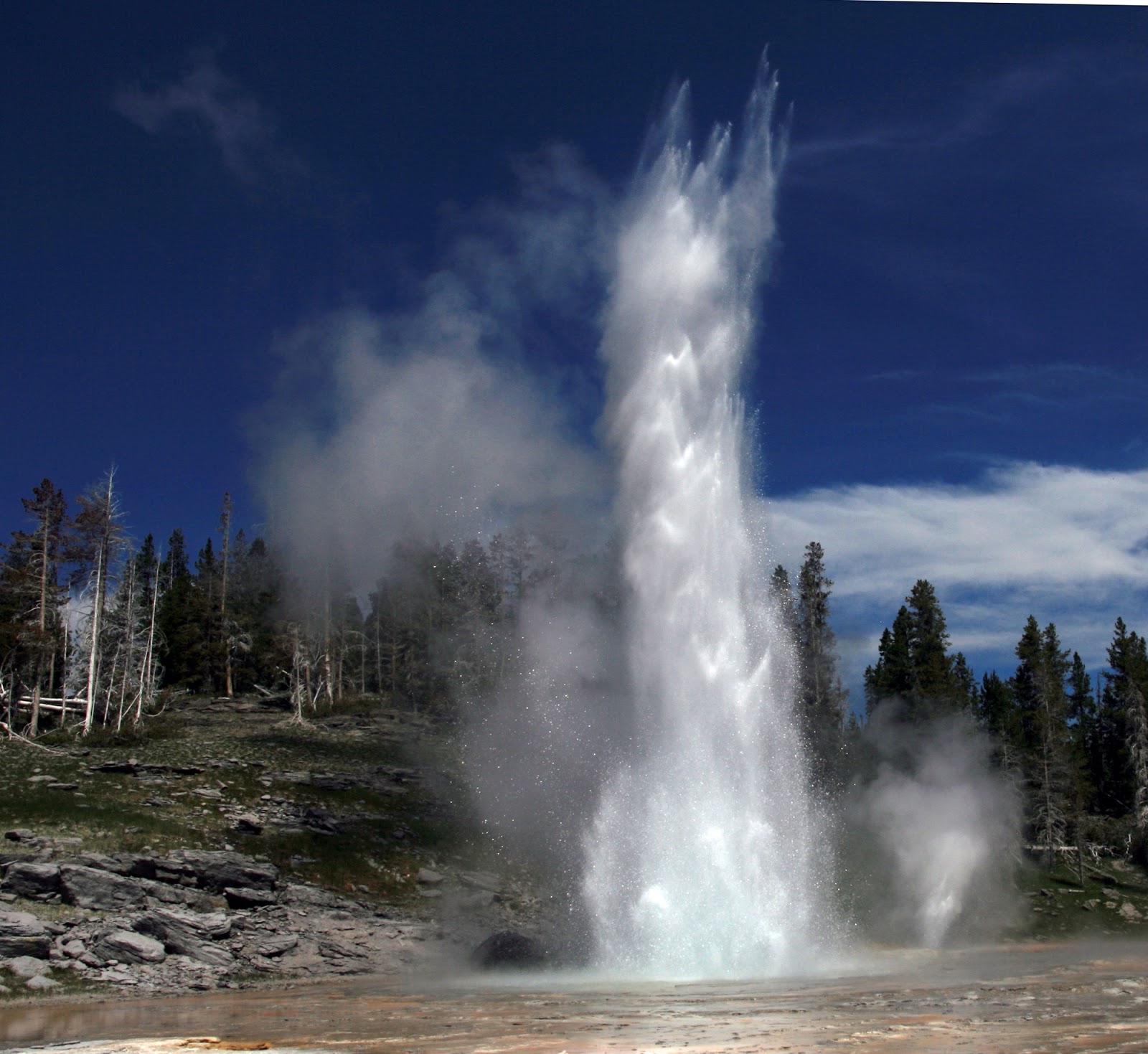 IMAGENES DEL AGUA EN LA NATURALEZA: IMAGEN DE GEISER