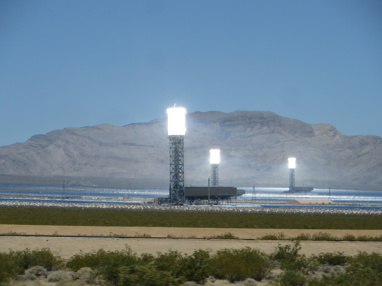 daily timewaster: Ivanpah Solar Electric Generating System, Nipton ...
