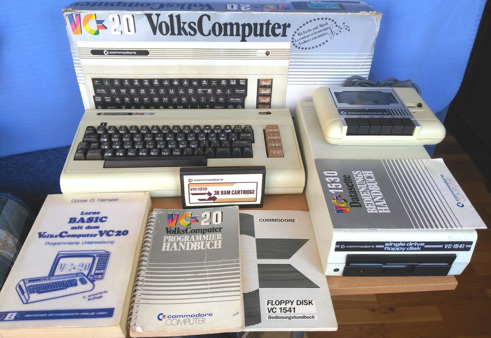 Retro Ordenadores Orty: Commodore VC-20 (VIC-20) (primera versión) (1981)