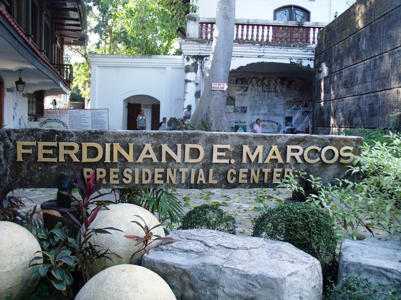the adventures of "Dora" ... ;): Ferdinand Marcos, Batac Ilocos Norte .. ;)