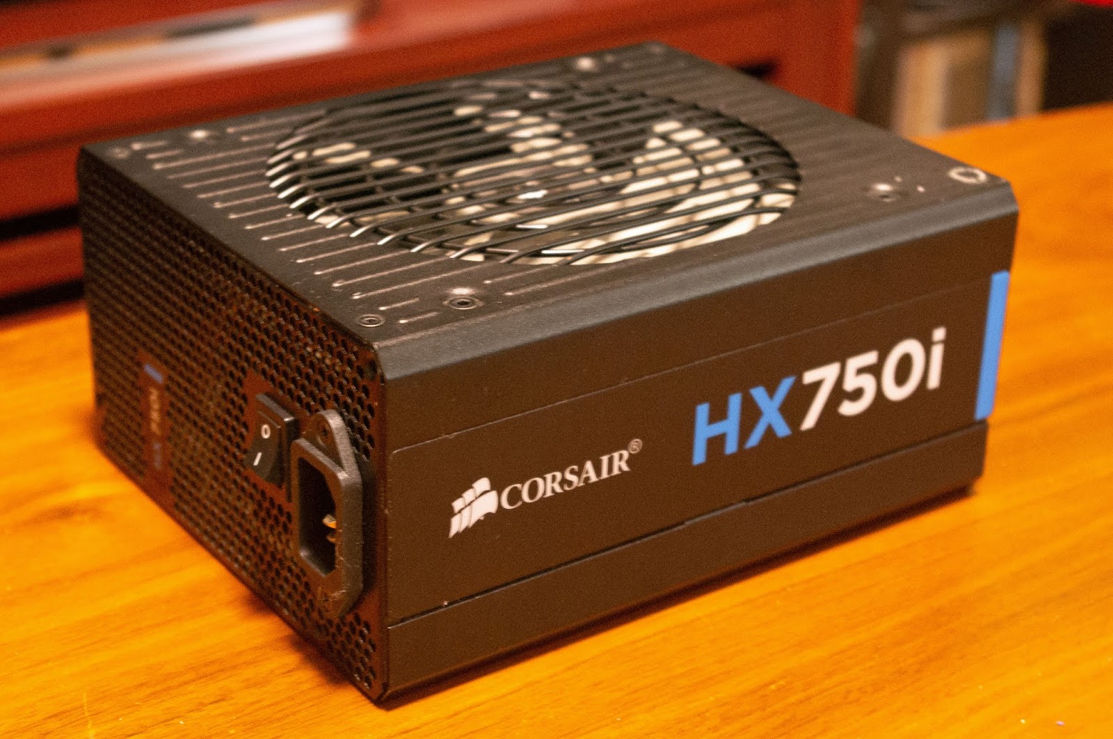 80PLUS PLATINUM 750W 電源 Corsair HX750i を導入