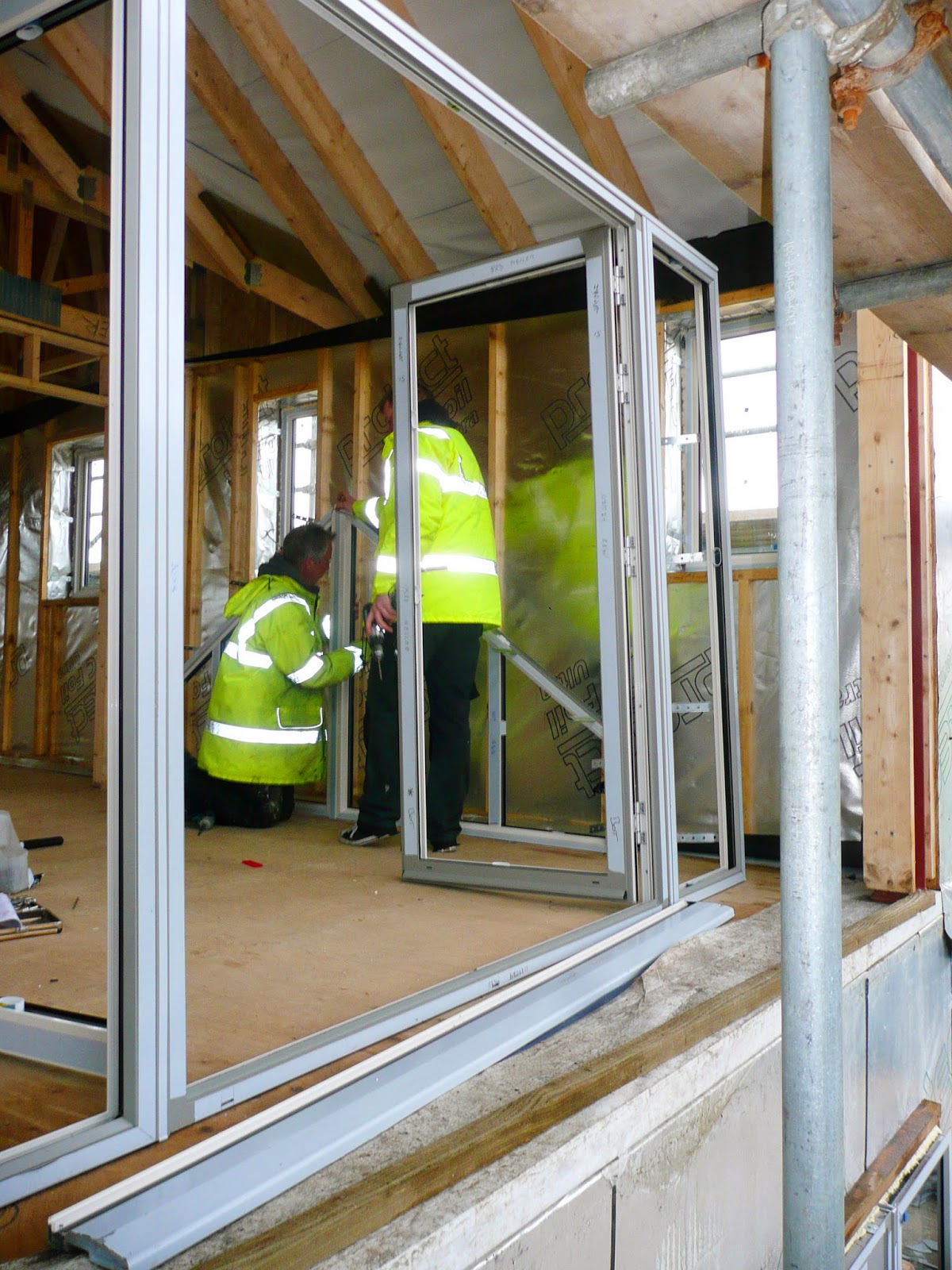 V&A's Home Build: Windows 2: Fitting (but not quite fitting)