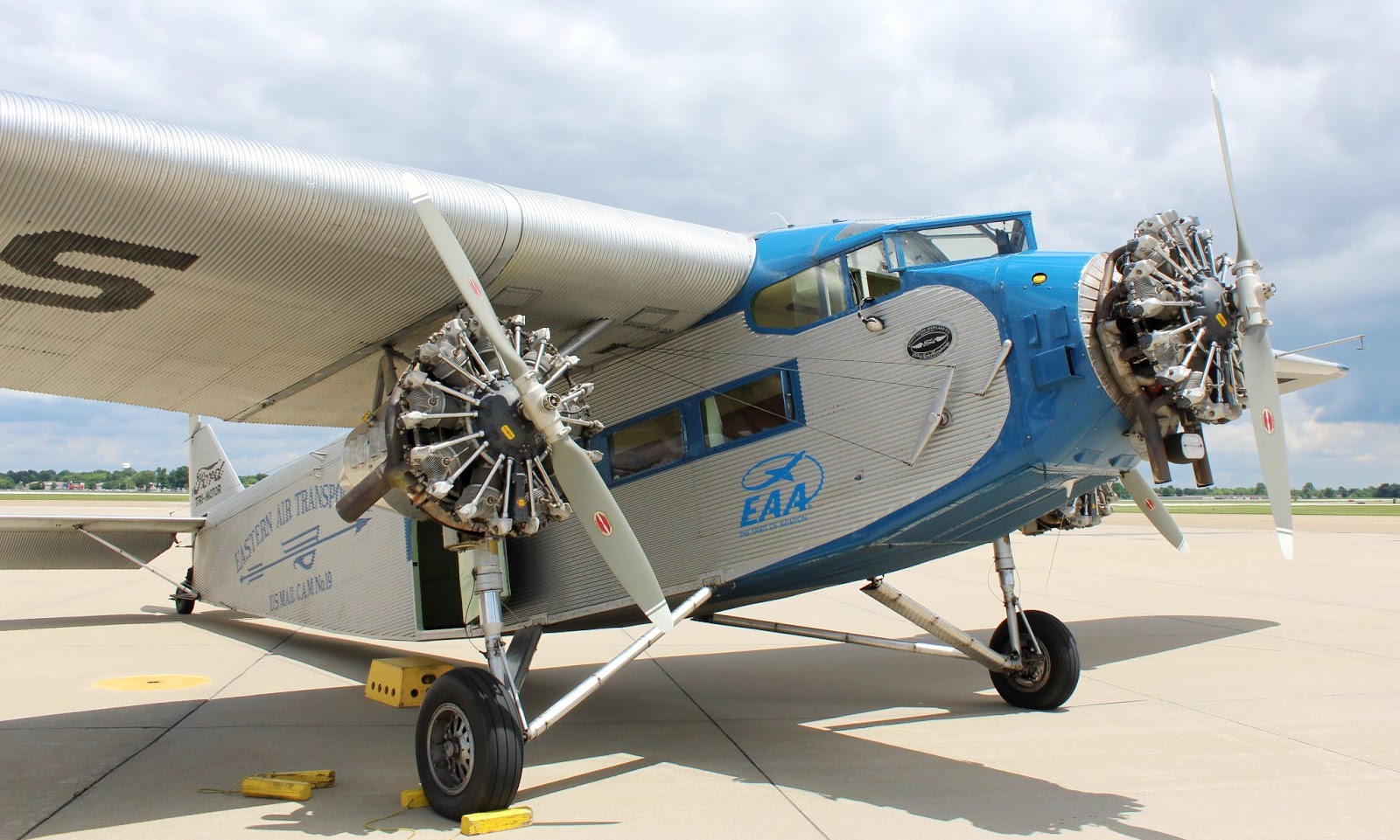 Out and About the Midwest: Flying In a 1929 Ford Trimotor Around St. Louis