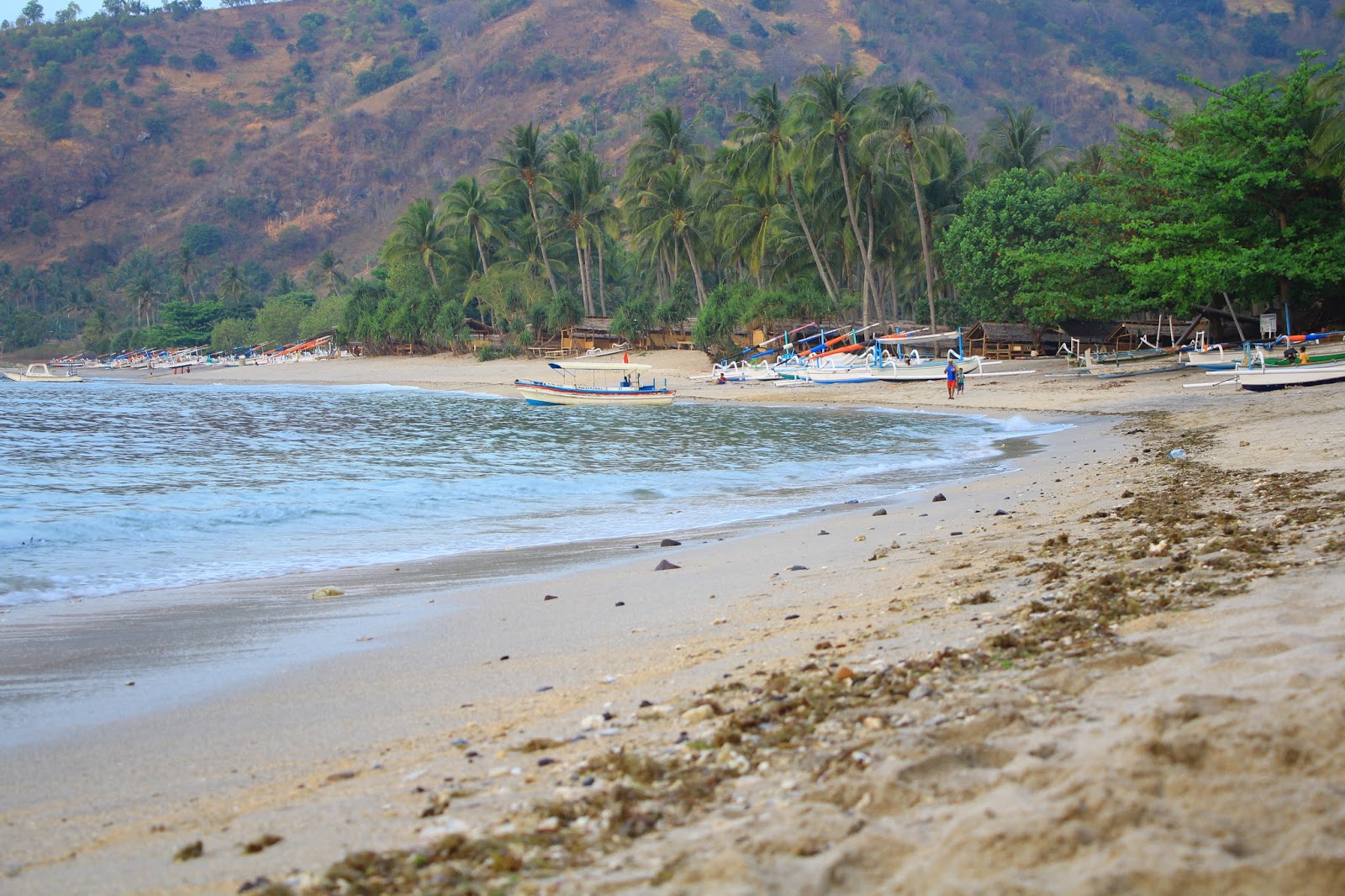 Bersantai Sore di Pantai Pandanan, Lombok Utara ~ Lazwardy Journal