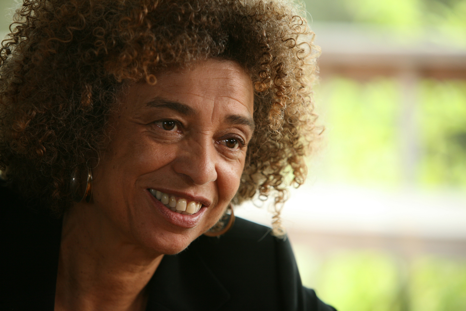 Siglo XXI: ANGELA DAVIS : TÉMOIGNAGE D'UNE ÉTERNELLE INSOUMISE