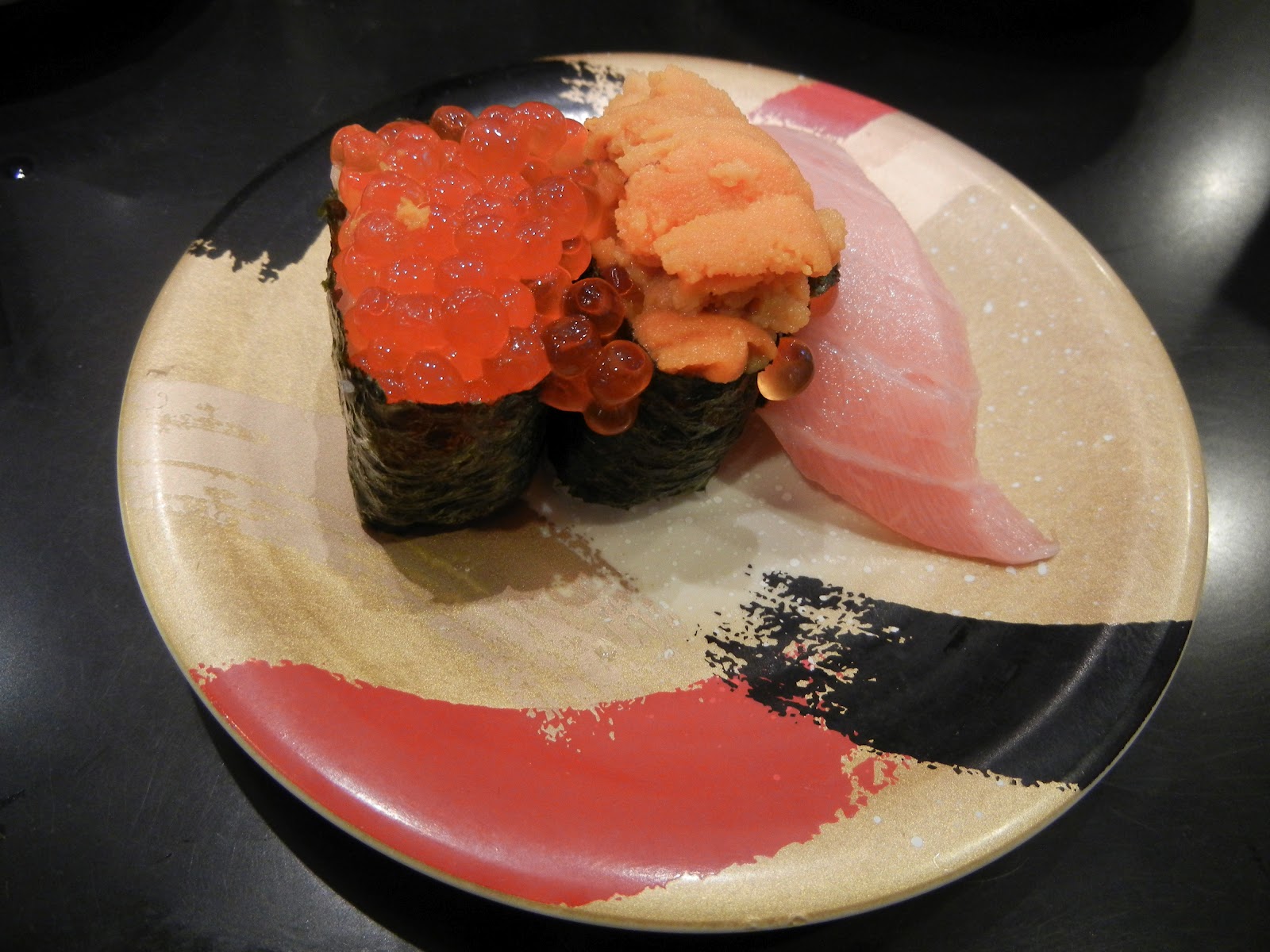 My eating life in Tokyo: Sushi-go-round restaurant in Asakusa