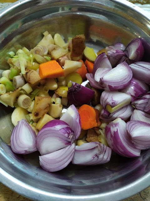 Yan's Family, Frens, Travel, And Food Journal: jom masak Botok - botok ...