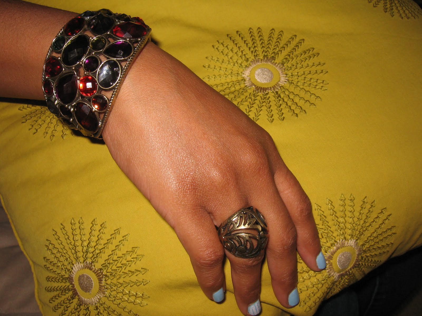 Daisy's Girls: Beautiful Hand Adornments