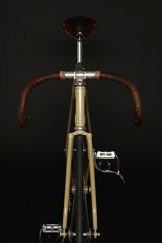 Manila Fixed Gear: Drop Bars Not Bombs