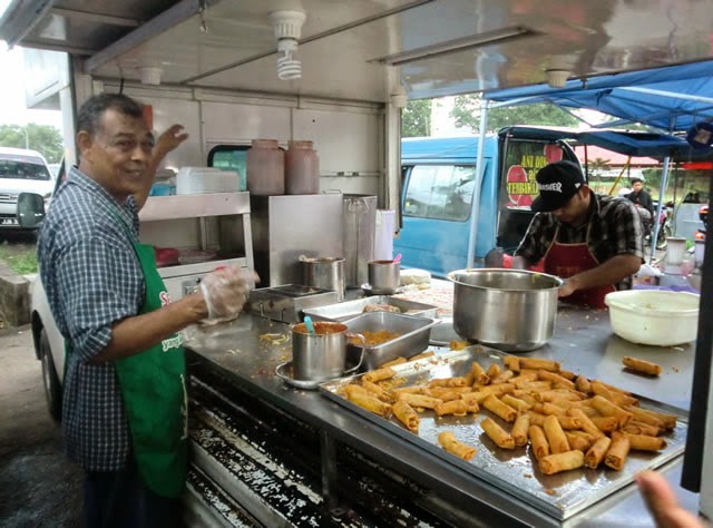 Frugal Introvert's Diary: Larkin Pasar Malam - Kids Tag Along While ...