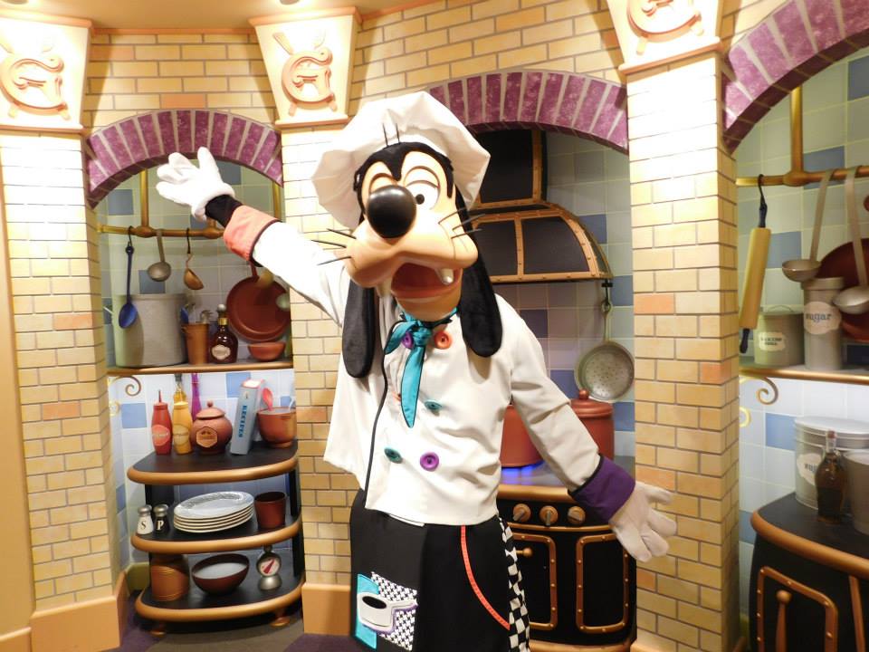 Disney Avenue: Goofy’s Kitchen as Goofy and “Campy” as a Summer Camp ...