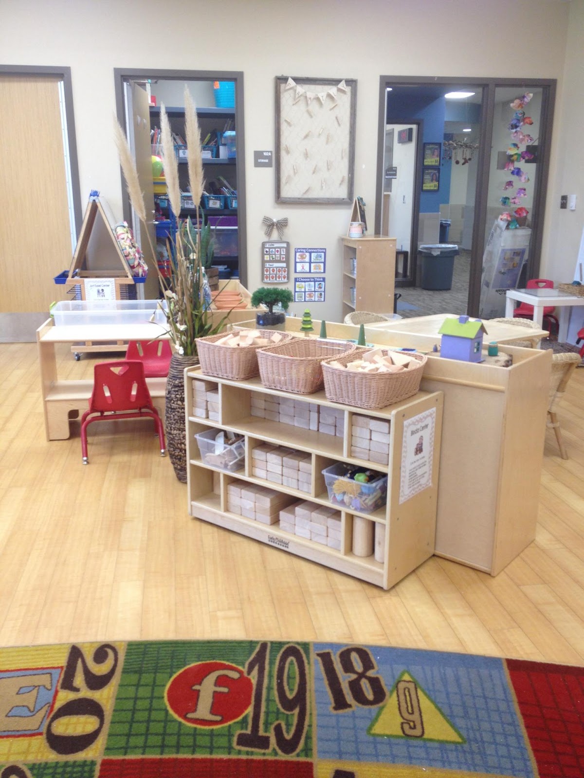 Pre-K Tweets: Pre-K (and kinder!) room arrangements!