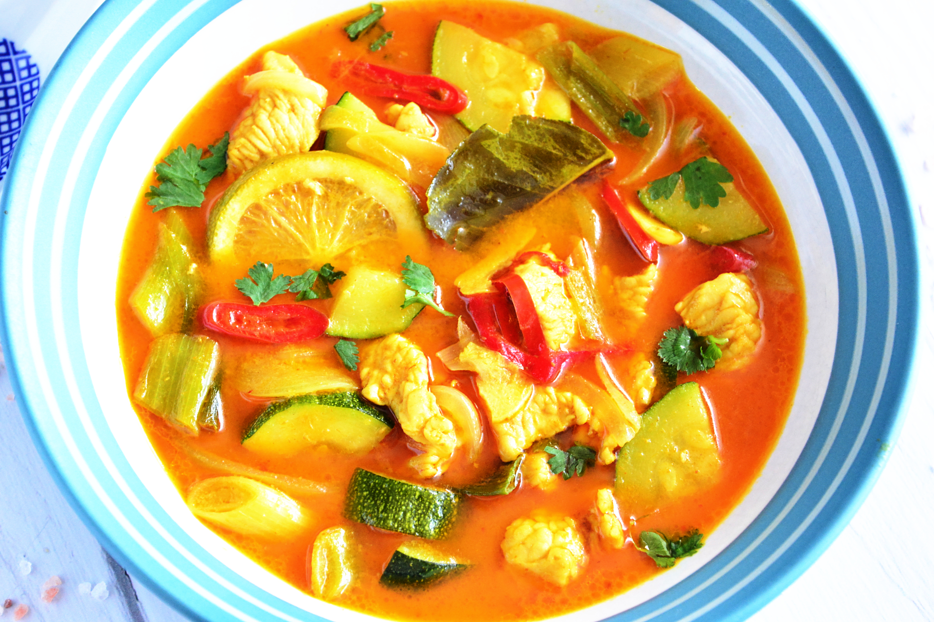 ŻÓŁTE CURRY Z KURCZAKIEM | MOJA KSIĄŻKA KUCHARSKA