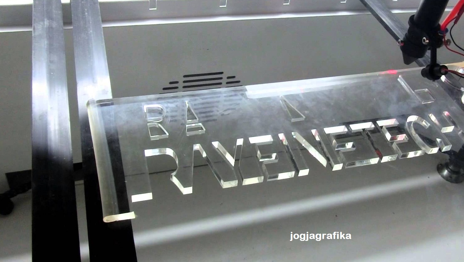 Jasa Laser Cutting Potong Engraving Grafir, Kayu, Akrilik, Acrylic ...