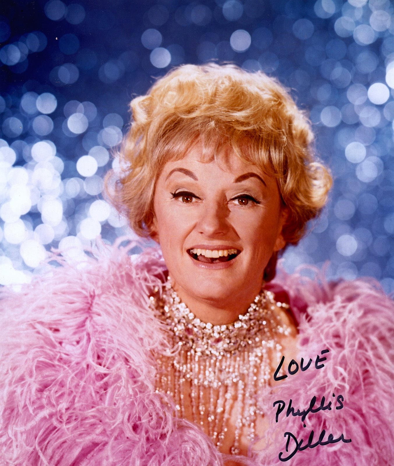 A VERY LUSH BUDGET: PHYLLIS DILLER PHOTO TRIBUTE : THE QUEEN OF COMEDY