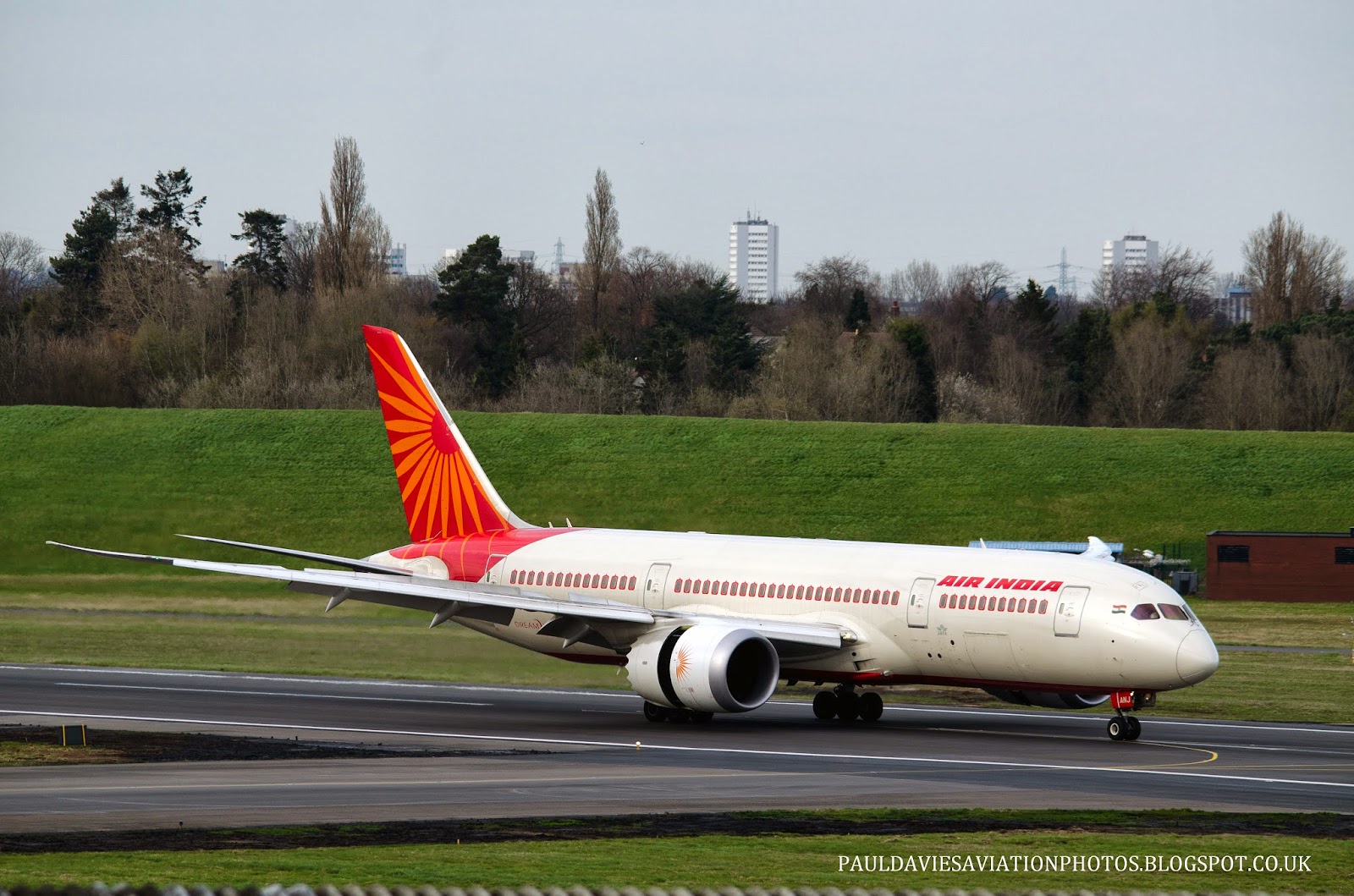 PDAviation: Birmingham (EGBB/BHX) 24th March " Boeing 787-837 VT-ANJ ...
