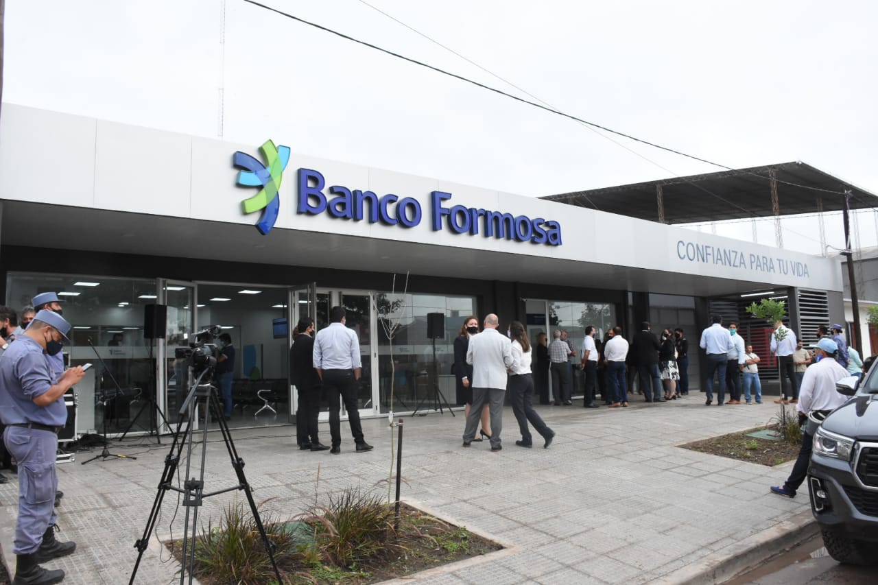 El Banco Formosa inauguró una sucursal en Palo Santo - Siempre Formosa