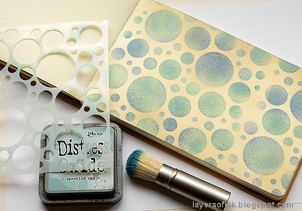 Layers of ink: Stenciled Circle Background