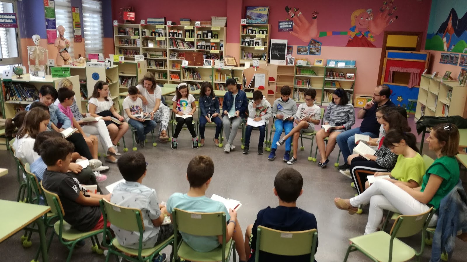 CON LÁPIZ Y TECLAS: ¡Leyendo con nuestras familias! Club de lectura escolar