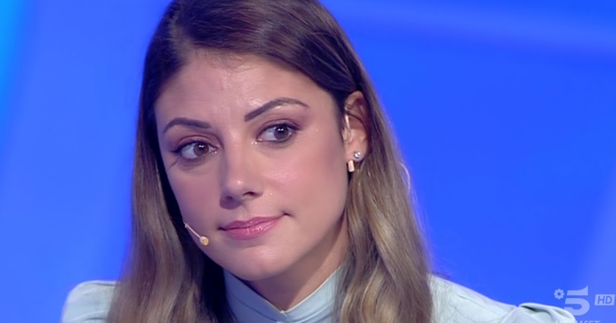Conduttrici TV : Anna non apre la busta, è finita! C'è Posta per te 27 ...