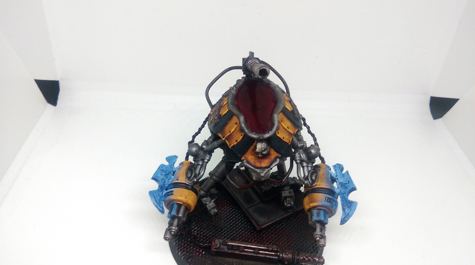 30Kplus40K: Converted Vorax Battle Automata - Painted