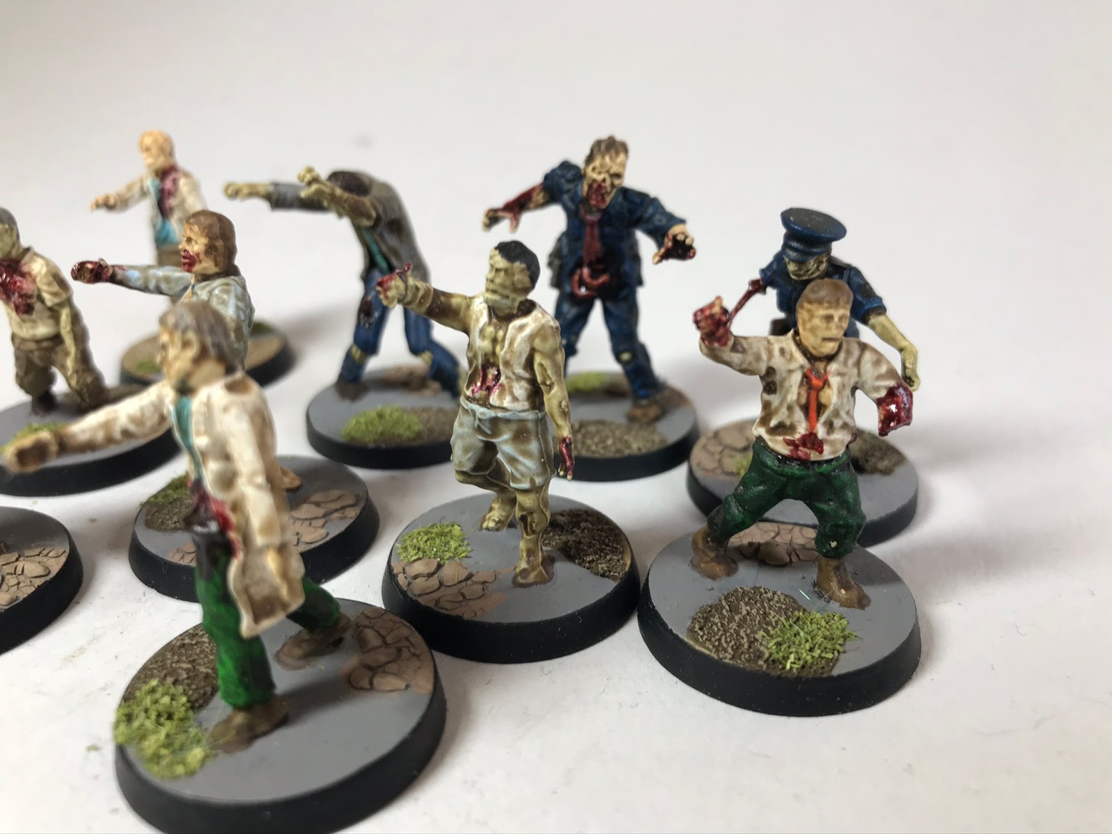 lucky punk: 28mm Zombie related minis...
