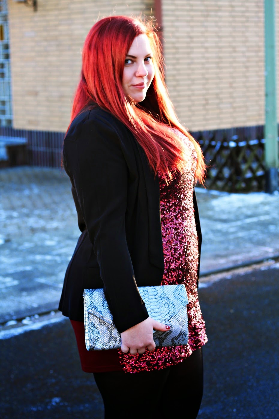 German Curves: Mit Glamour in das neue Jahr - Curvy Sequins