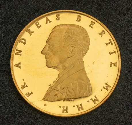 Knights of Malta. Proof Gold 5 Scudi Coin, minted in 2005.|World ...