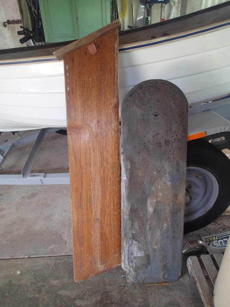 Waterways : Centerboard restoration and refit
