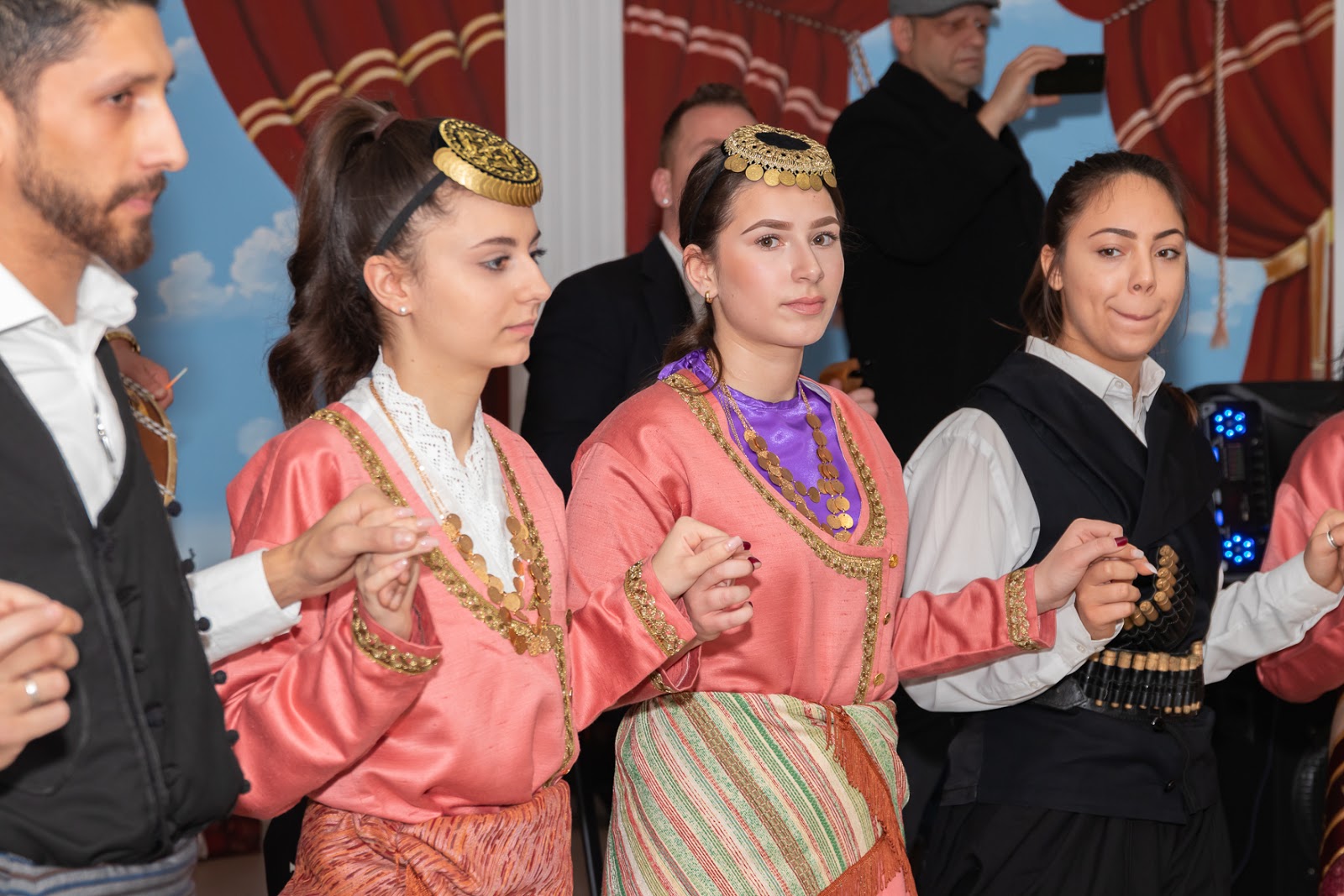 ΕΝΟΡΙΑ "ΤΡΙΩΝ ΙΕΡΑΡΧΩΝ" ΑΝΝΟΒΕΡΟΥ: Η ΚΟΠΗ ΤΗΣ ΒΑΣΙΛΟΠΙΤΑΣ ΤΩΝ ...
