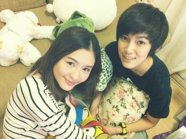 All About Yes or No!: Foto-Foto Eksotik & Cute Aom dan Tina