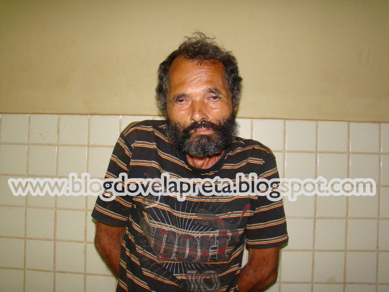 Blog do Vela Preta: Polícia prende sexagenário com sete petecas de crack Blog do Vela Preta: Polícia prende sexagenário com sete petecas de crack