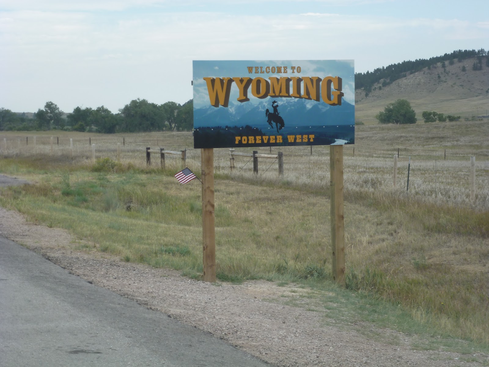 TREKING WITH CAROLYN & JIM: Day 8 - Custer State Park to Wyoming