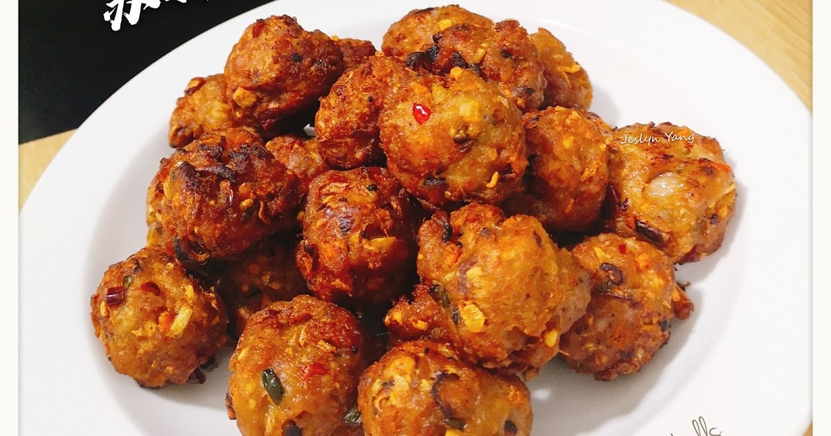 Recipes Collection by Jes: Fried Soda Cracker Meatballs