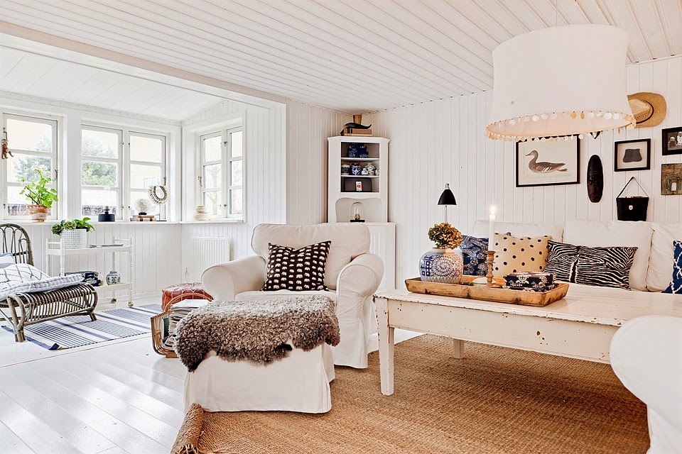 Interior: white rustic - Seaofgirasoles