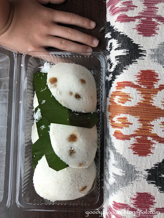 Famous Putu Piring Melaka (Jalan Tengkera) ~ Ex-Cook