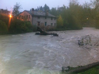 CAGLI ALERT: CAGLI (PU) FIUME IN PIENA VIDEO E FOTO