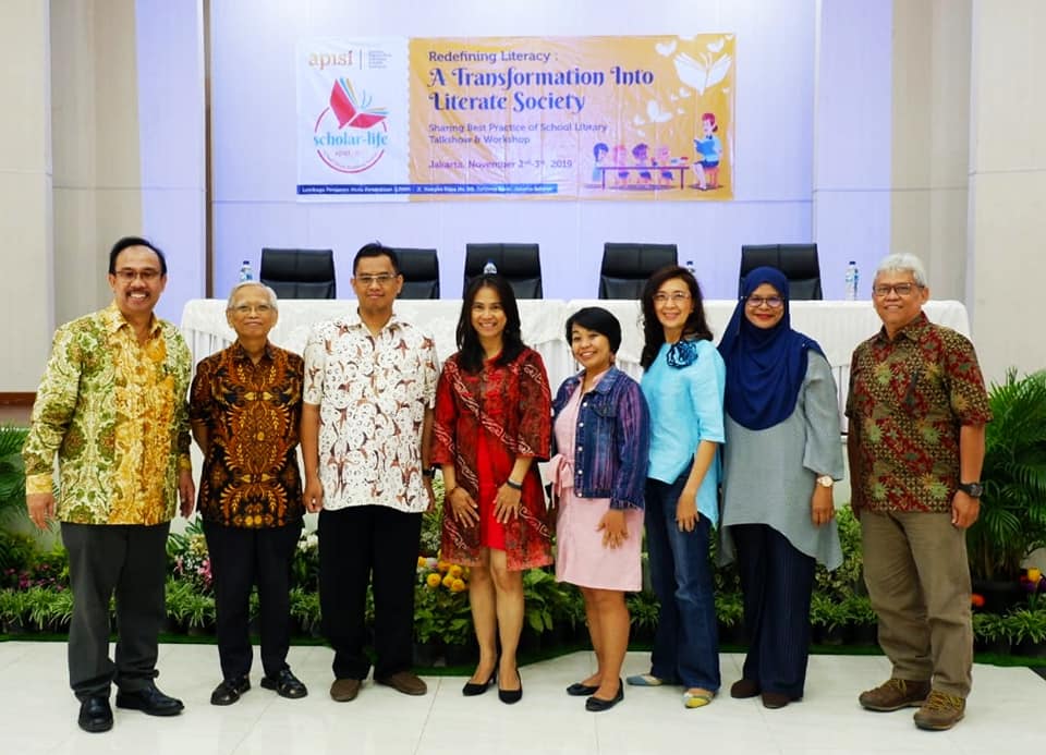 School Librarian in Action: Leader School Librarian: Hanna Chaterina George