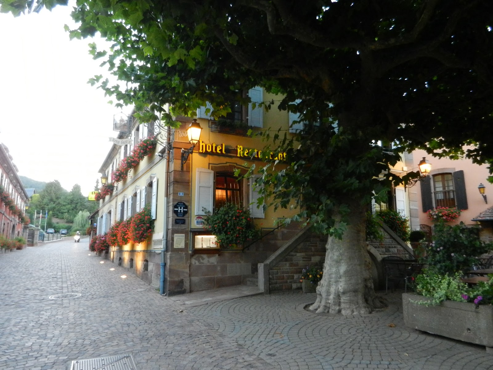 schiller-wine: Hotel and Restaurant L’Ami Fritz and Domaine Fritz ...