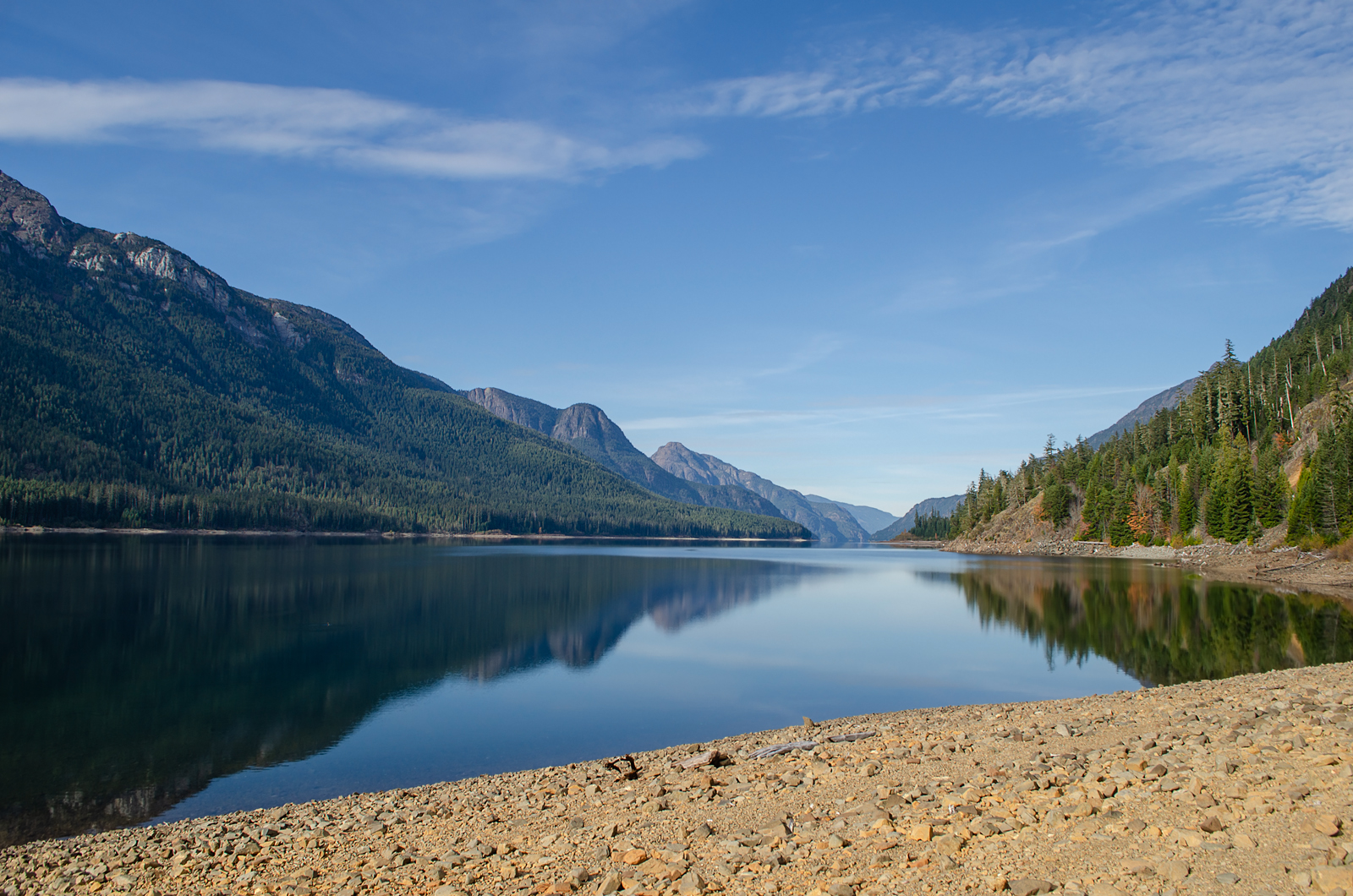 Wanderin' Weeta (With Waterfowl and Weeds): Buttle Lake; a bit of history