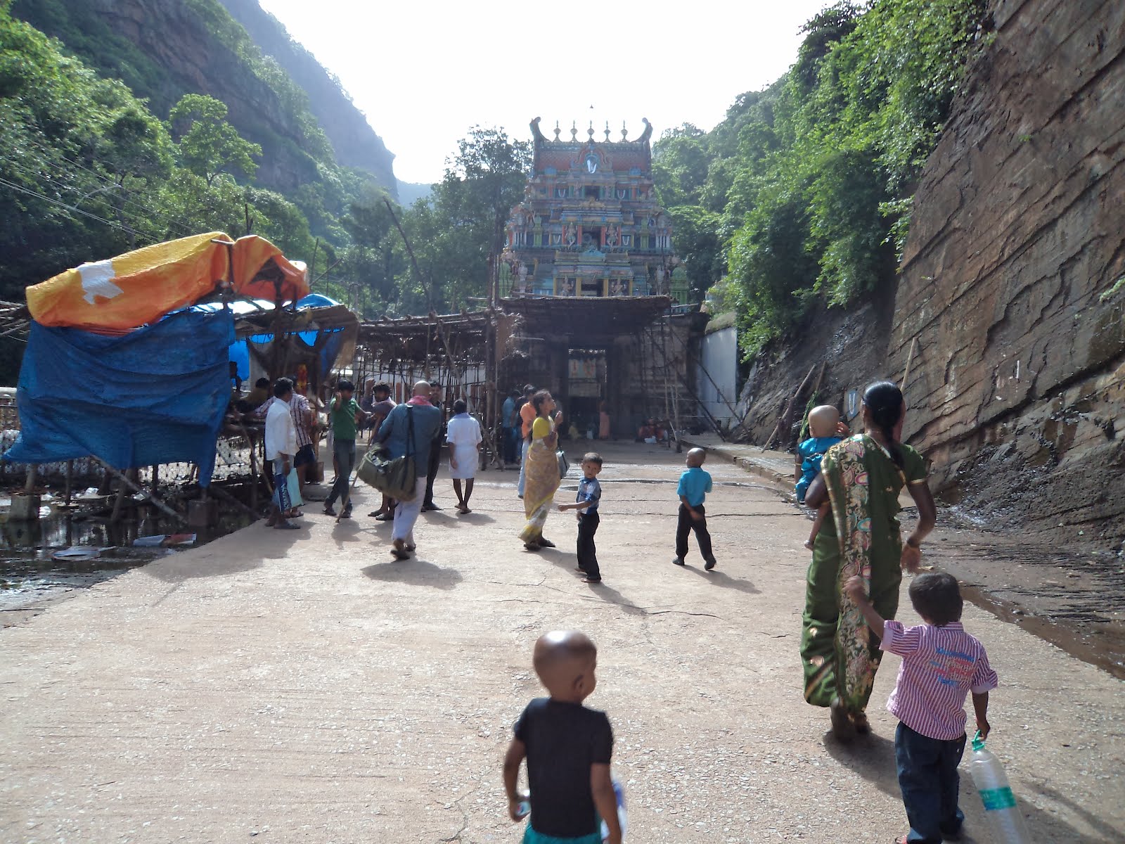Sujataism: Photos of Ahobila Narsimhar temple at upper Ahobilam, A P,.n