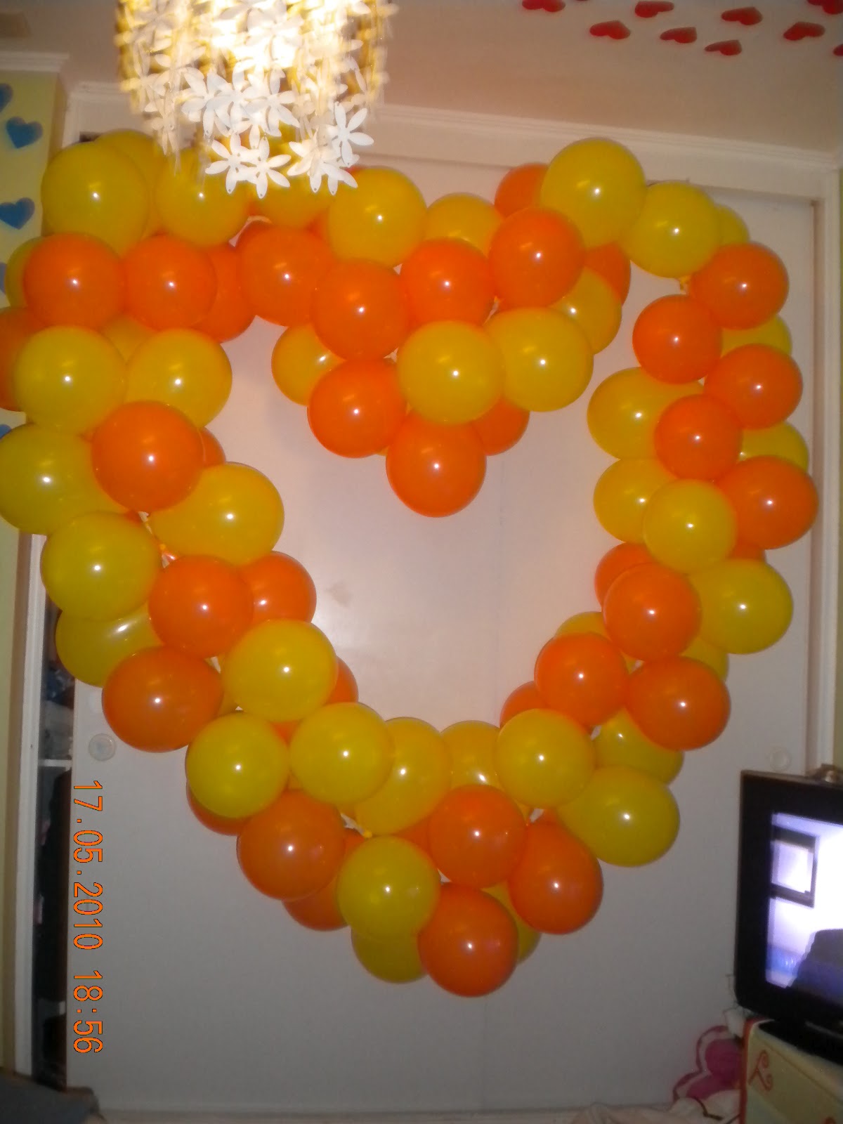 Hacer un corazón con globos - Imagui