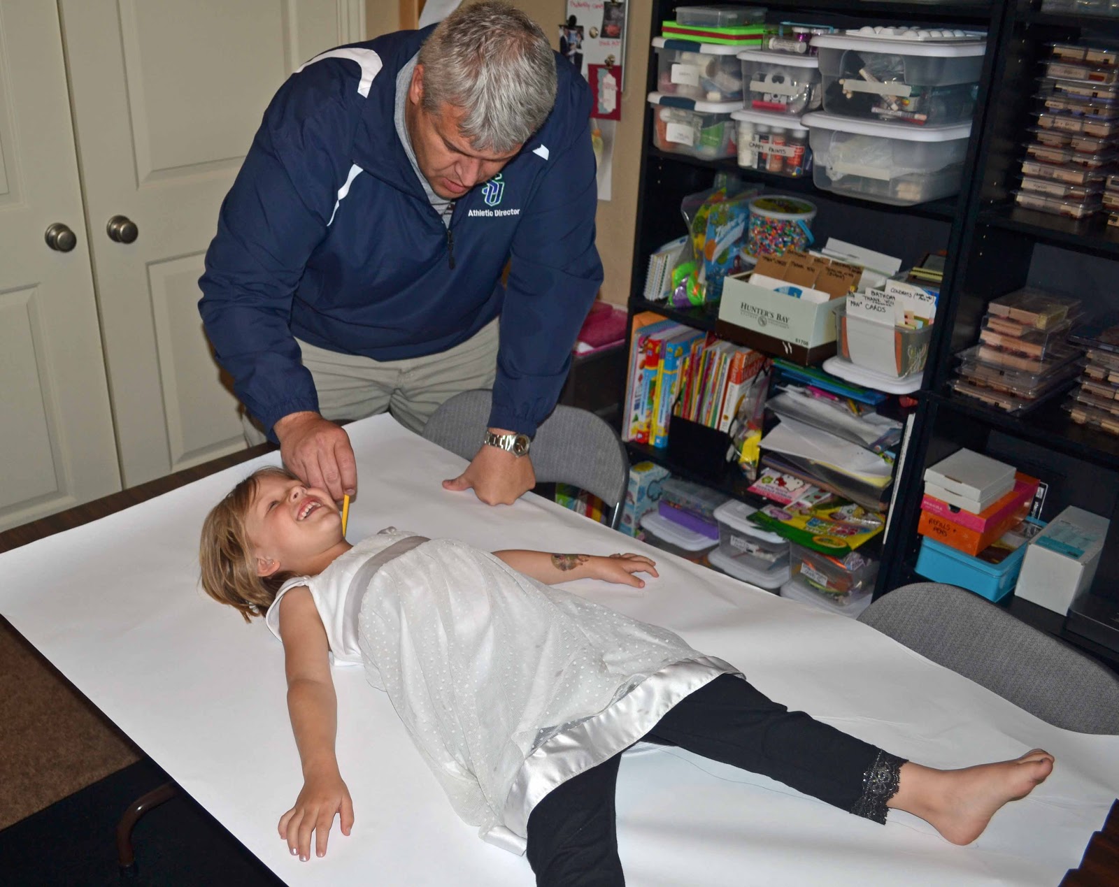 The Strong Little Women and one LONE man: Hippies Chicks & Full Body ...