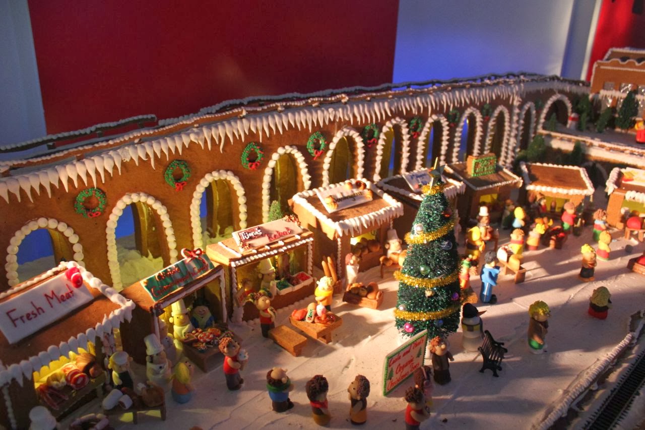 Green Gourmet Giraffe: Gingerbread village and other gingerbread