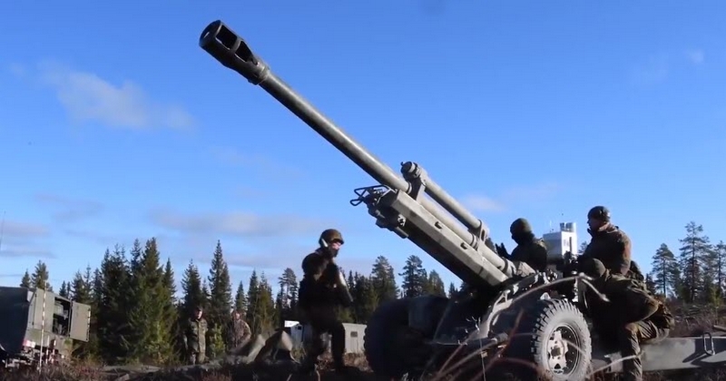 desarrollo defensa y tecnologia belica: Artillería ligera y rápida de 105 mm en acción ...