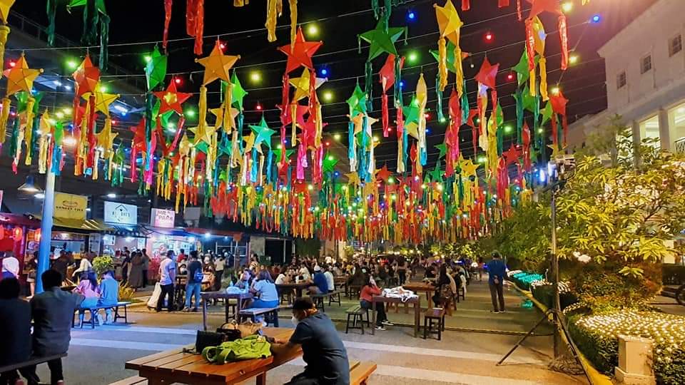 Festive Walk Iloilo showcases hand-made parols from BJMP Iloilo, Negros ...