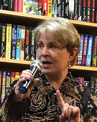 Kittling: Books: At The Poisoned Pen with Thomas Perry!