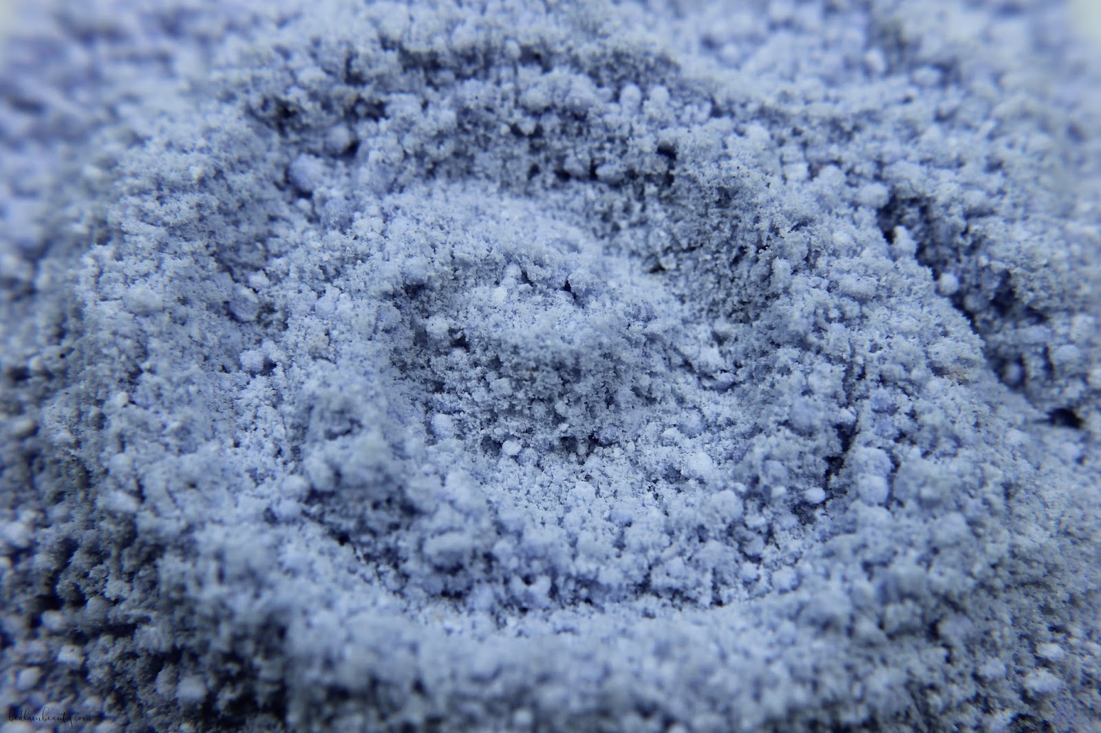 Vapid Lacquer Dragon Dust Fizzy Powder in Unicorn Milk